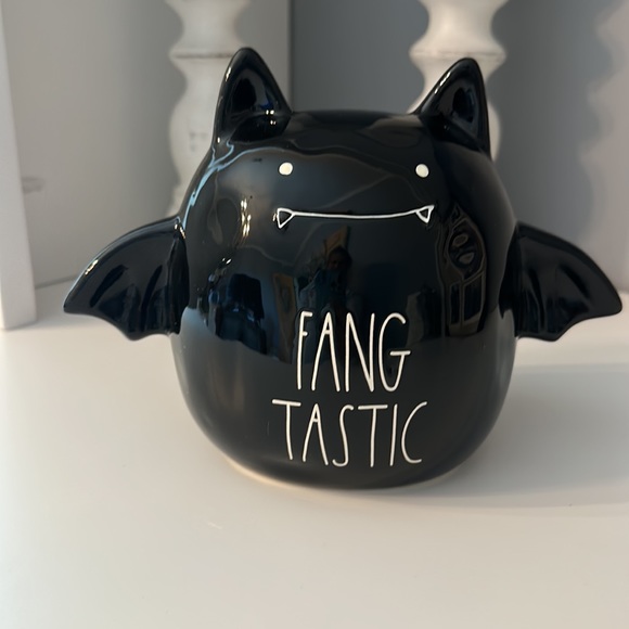 Rae Dunn | Holiday | Rae Dunn Halloween Ceramic Fang Tastic Bat Decor ...